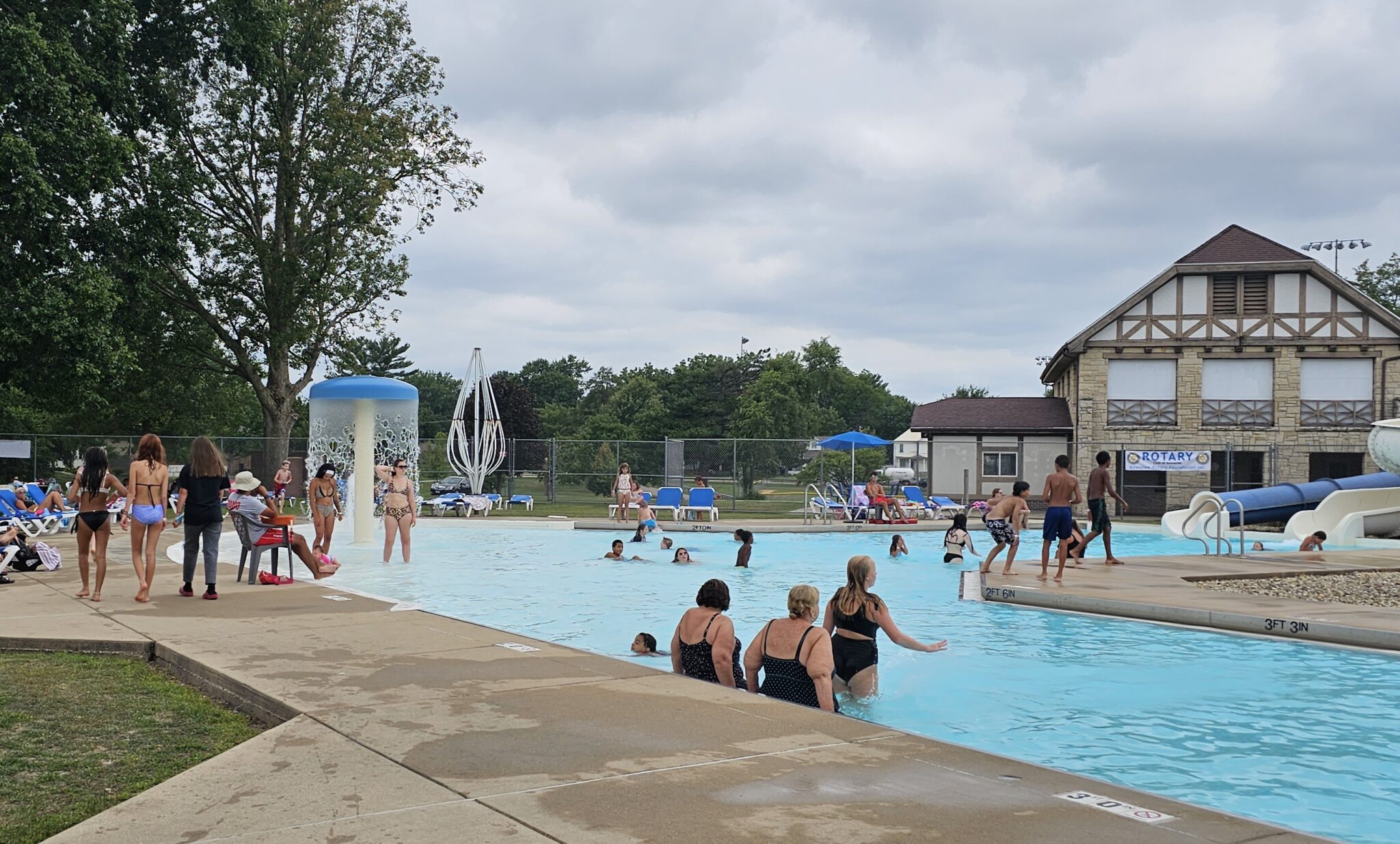 Community Day at the Pool a 'splashing' success | Kewanee Voice