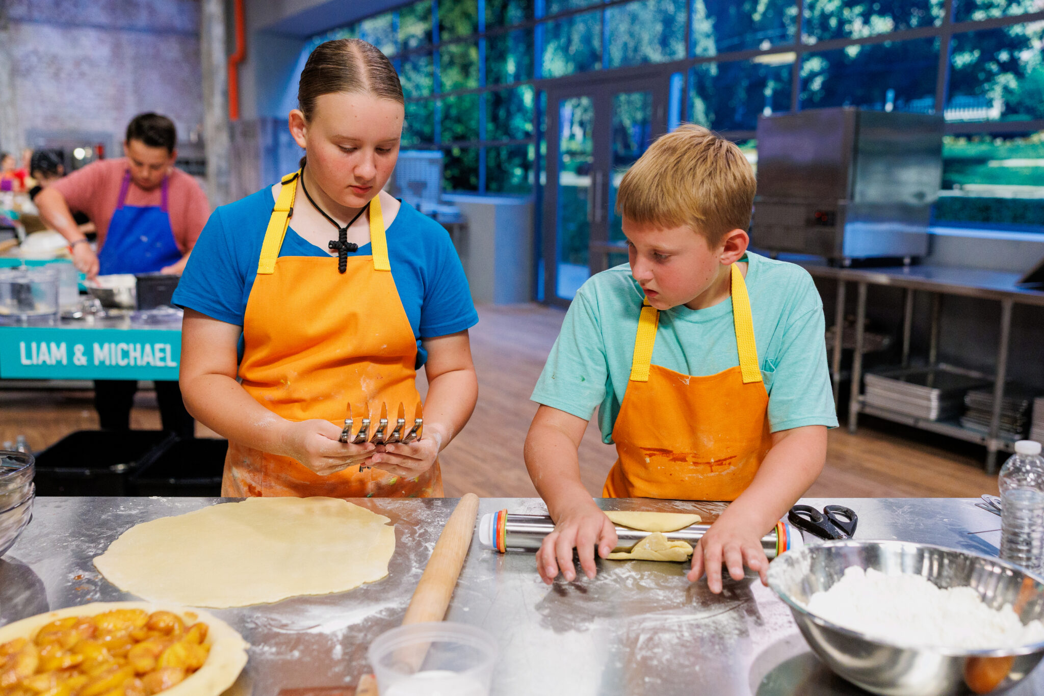 Geneseo siblings continue in food network baking contest | Kewanee Voice